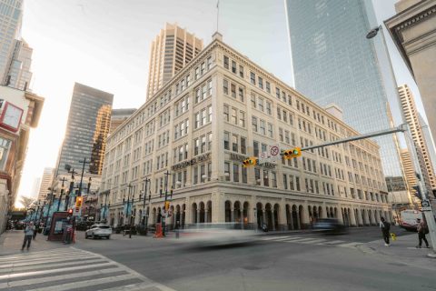 NEO FINANCIAL HEADQUARTERS - Impeccable Interiors